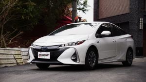 Toyota Prius PHV二手價格行情及中古車買賣-8891汽車