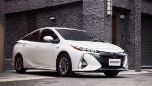 Toyota Prius PHV二手價格行情及中古車買賣-8891汽車