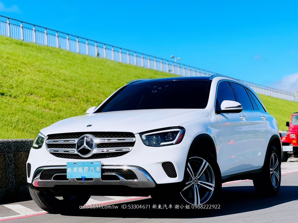嚴選專區 - 新東汽車 賓士/Mercedes-Benz-2020 GLC300 多配備 原鈑件 全景天窗 j實車實價 新東汽車-8891中古車網