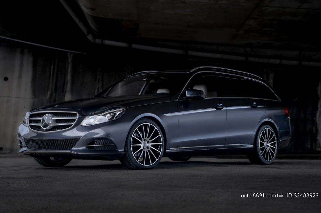 Mercedes-Benz/賓士 E-Class Estate-鼎上國際 BENZ S212 E300 小改款 23P 全景 NAPPA