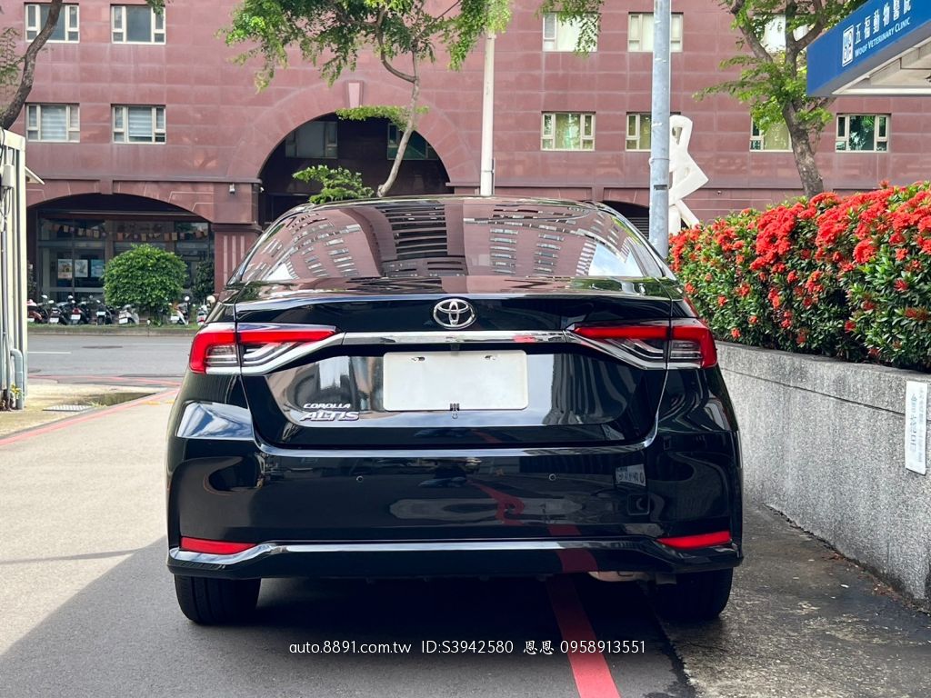 Toyota Corolla Altis 2022年二手車 56.0萬 台中市-恩恩中古車 | 8891汽車